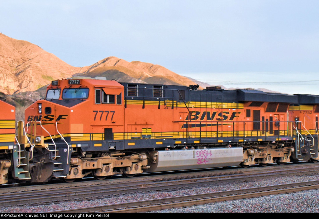 BNSF 7777